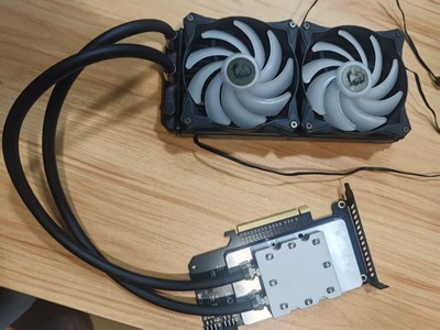 NVIDIA Tesla V100 32GB SXM2 graphics card with water-cooled heat sink ...