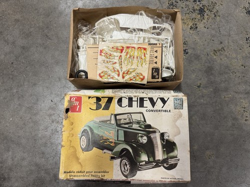 VTG 1975 AMT '37 Chevy Convertible 1:25 Street Rods Model Car Kit T141 ...