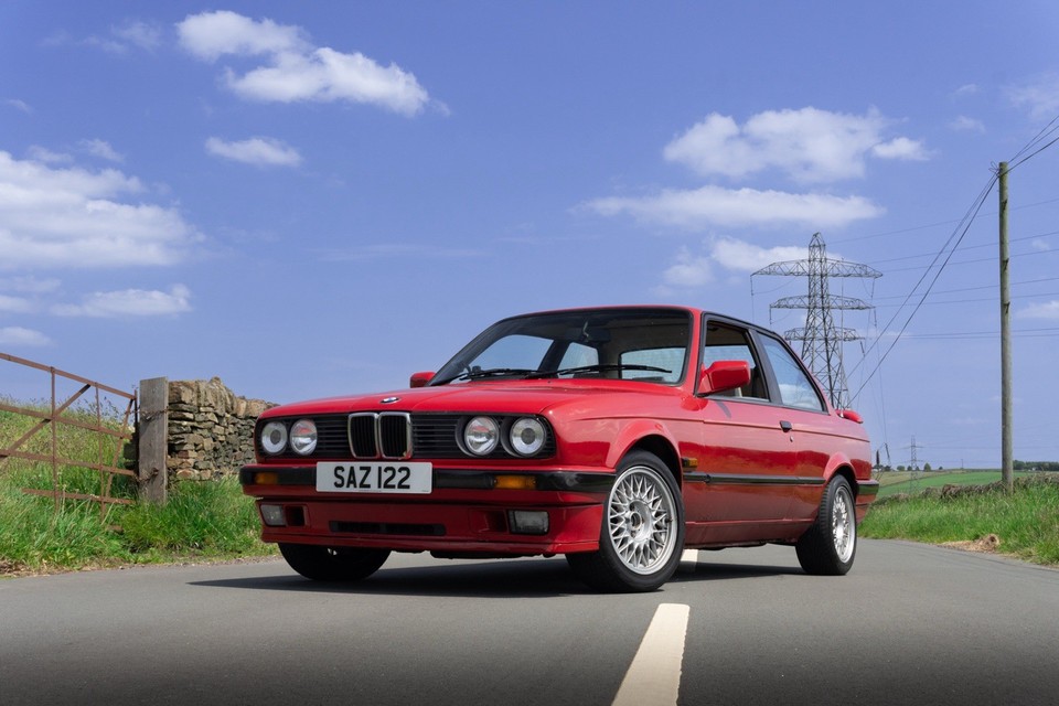 BMW E30 325i 2dr Saloon (Coupe) - Zinnober Red - 84k Miles - Switchable ...