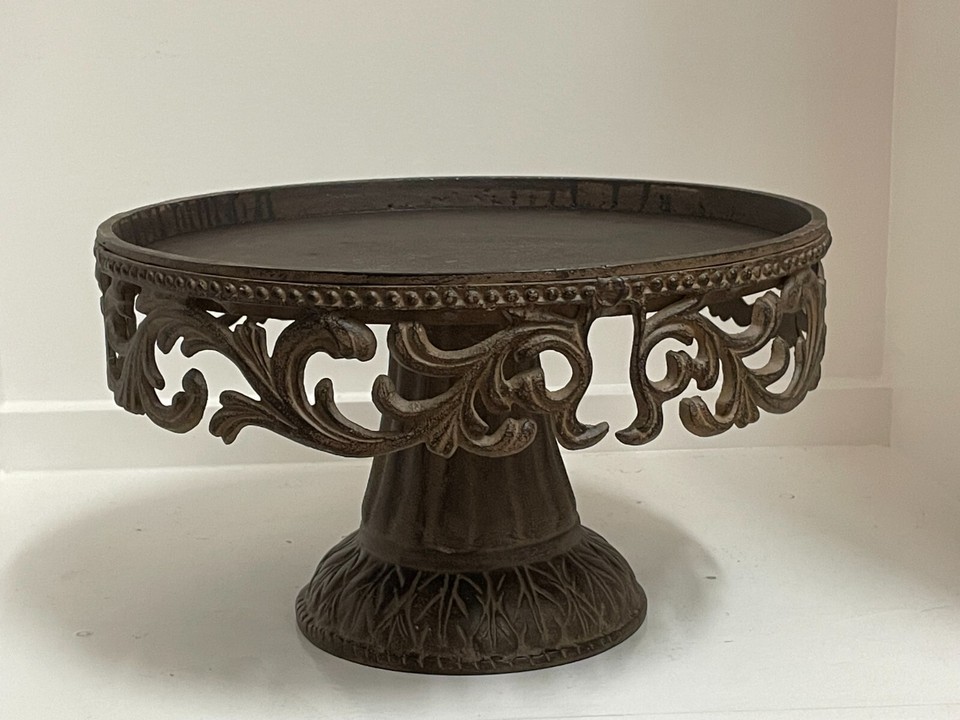 Gracious Goods GG Collection Acanthus Glass Domed Cake Platter On Metal ...