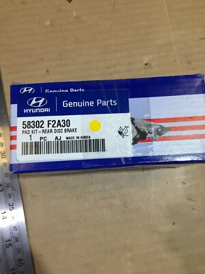 Genuine Hyundai Avante / Elantra Rear Brake Pads 58302-F2A30 | eBay UK