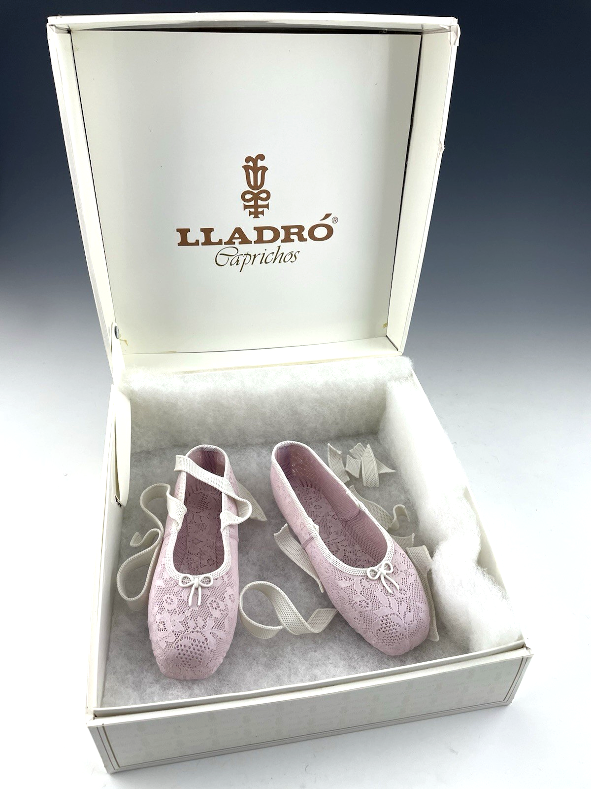 Lladro Caprichos Figurine #1540 PINK BALLET SLIPPERS BALLERINA SHOES ...