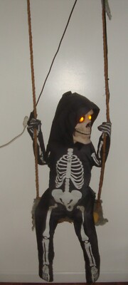 Spirit Halloween Lil Skelly Bones Animated Skeleton Animatronic Life ...
