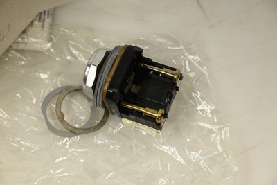 Allen Bradley 800T-A2A PB,30mm, Black Momentary Push Button, Switch | eBay