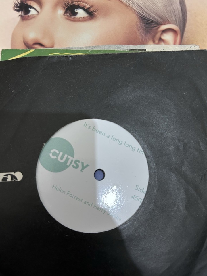 Gpo Record Player And Vinyl Bundle Fleetwood Mac, Harry Styles, Ariana ...