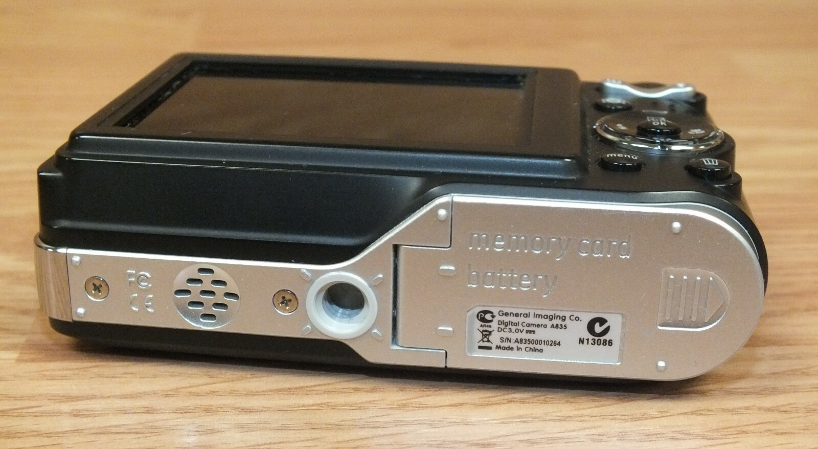 Genuine GE (A835) 8.0 Megapixel Black Digital Camera With Smile ...