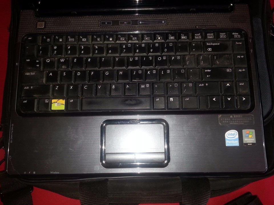 COMPAQ PRESARIO V3000 LAPTOP FOR PARTS OR REPAIR WITH BRIEF CASE ...