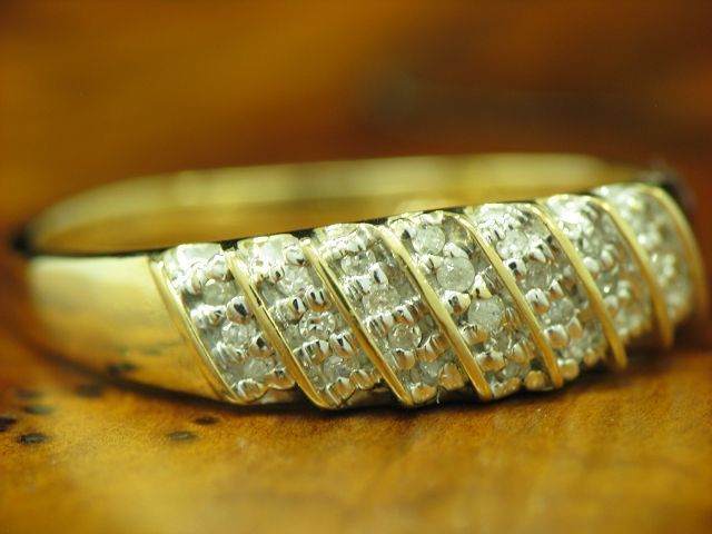 8kt 333 Gelbgold Ring mit 0,12ct Diamant Besatz / RG 54 / 2,0g | eBay