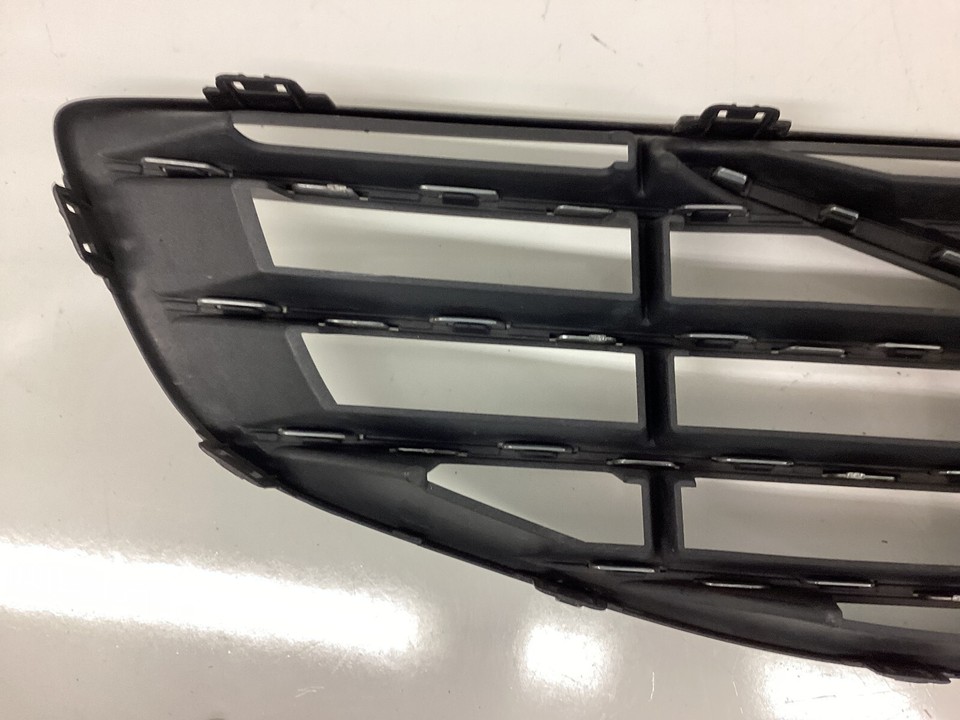 2014-2018 Volvo S60 V60 OEM Front Upper Black Grille 31333834 | eBay