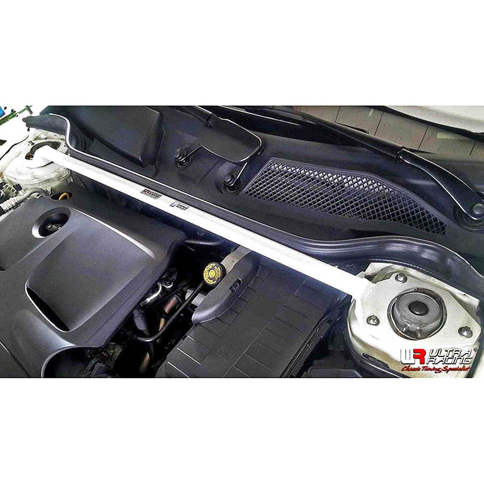 MERCEDES AMG W176 A45 A200 2013~2018 ULTRA RACING 2 POINTS FRONT STRUT ...