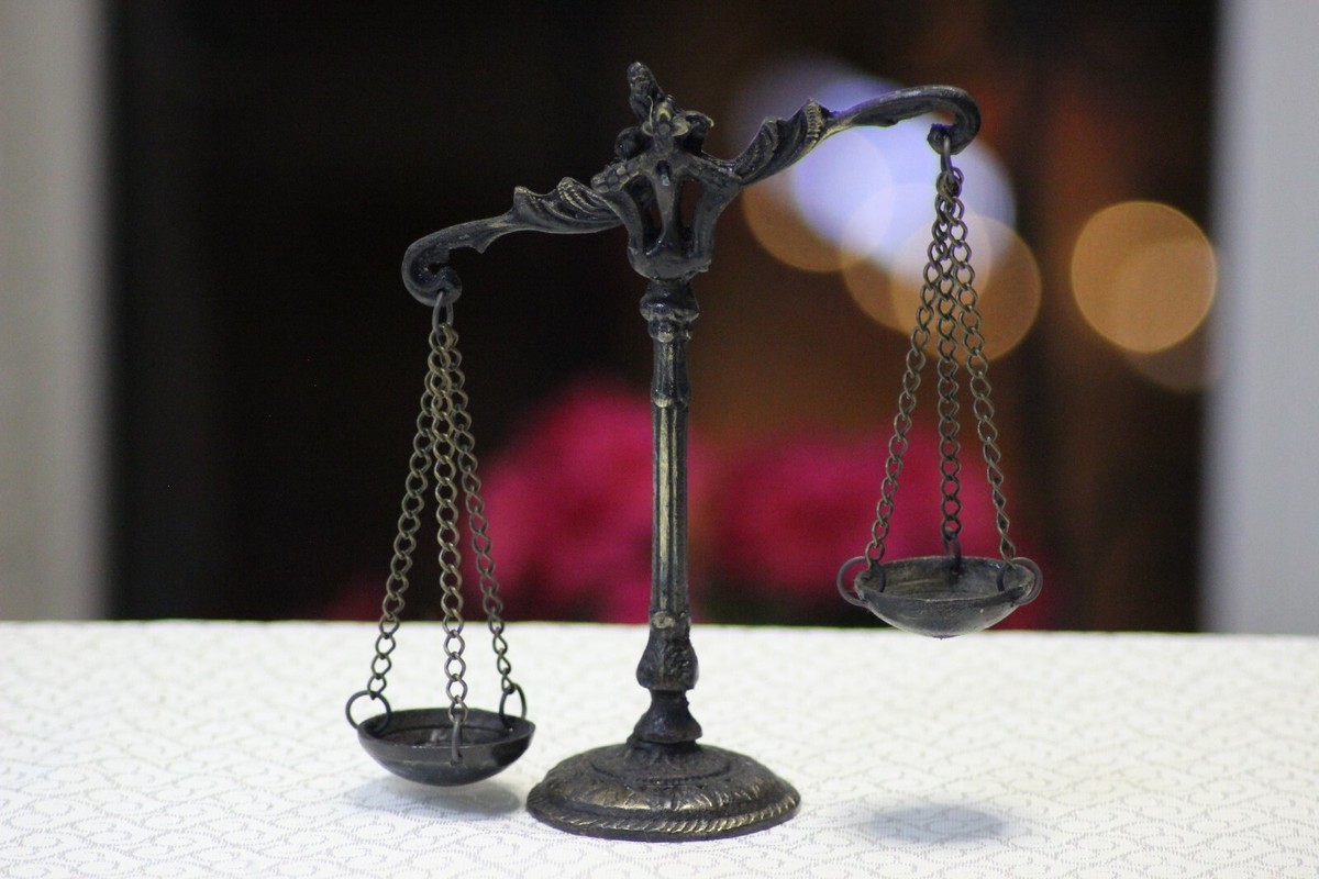 Libra Scale Logo