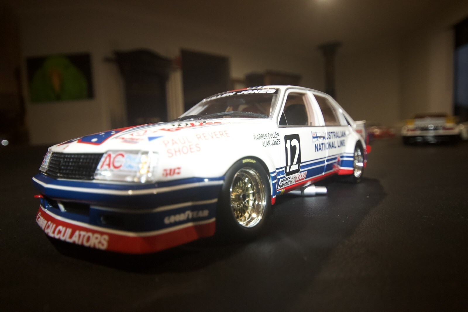 classic carlectables 1 18 holden VC Commodore Bathurst 1981 Jones ...