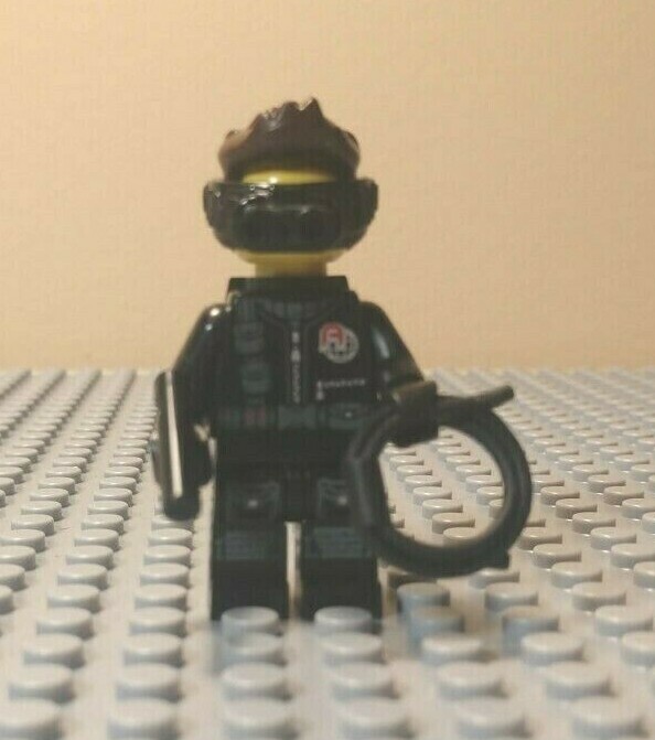 Lego Collectible Minifigure Series 16 Spy CMF 71013 | eBay