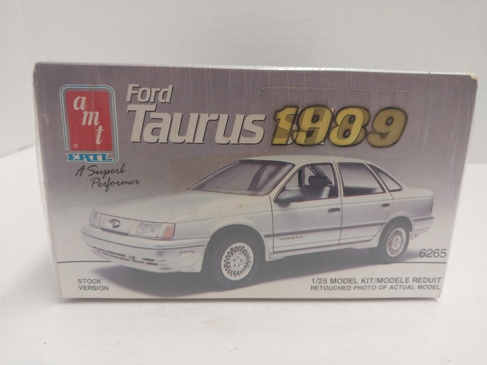 AMT Erlt 6265 1/25 Scale 1989 Ford Taurus SHO Sedan Plastic Model Kit ...