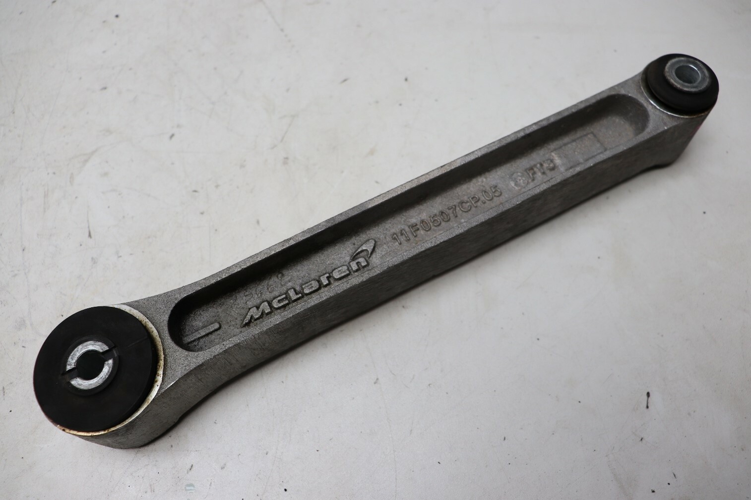 McLaren MP4 12C Spider 2012 Front Engine Mount Arm 11F0507CP.05 J178 #2 ...