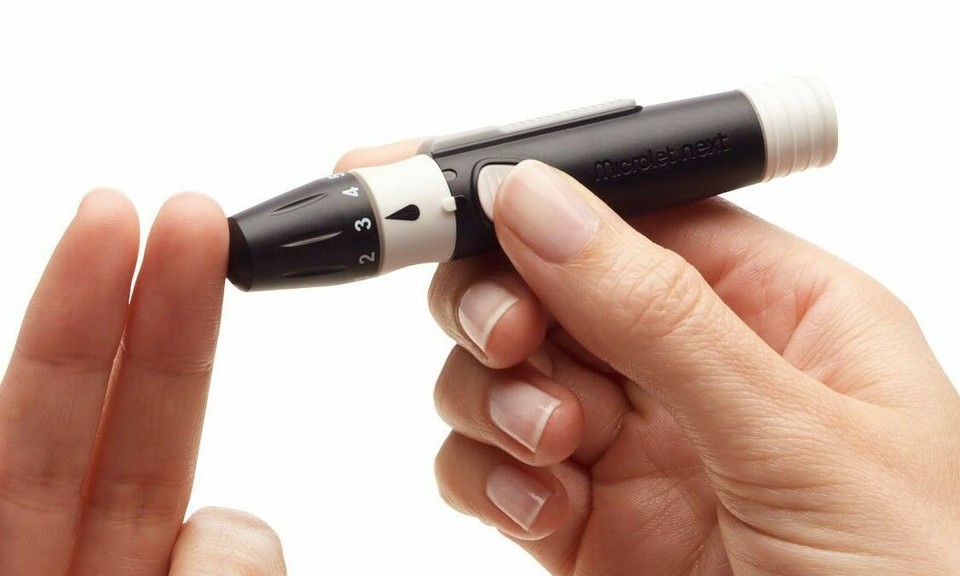 Bayer Contour Next One Blood Glucose Meter,Test Strips,Lancing Device ...