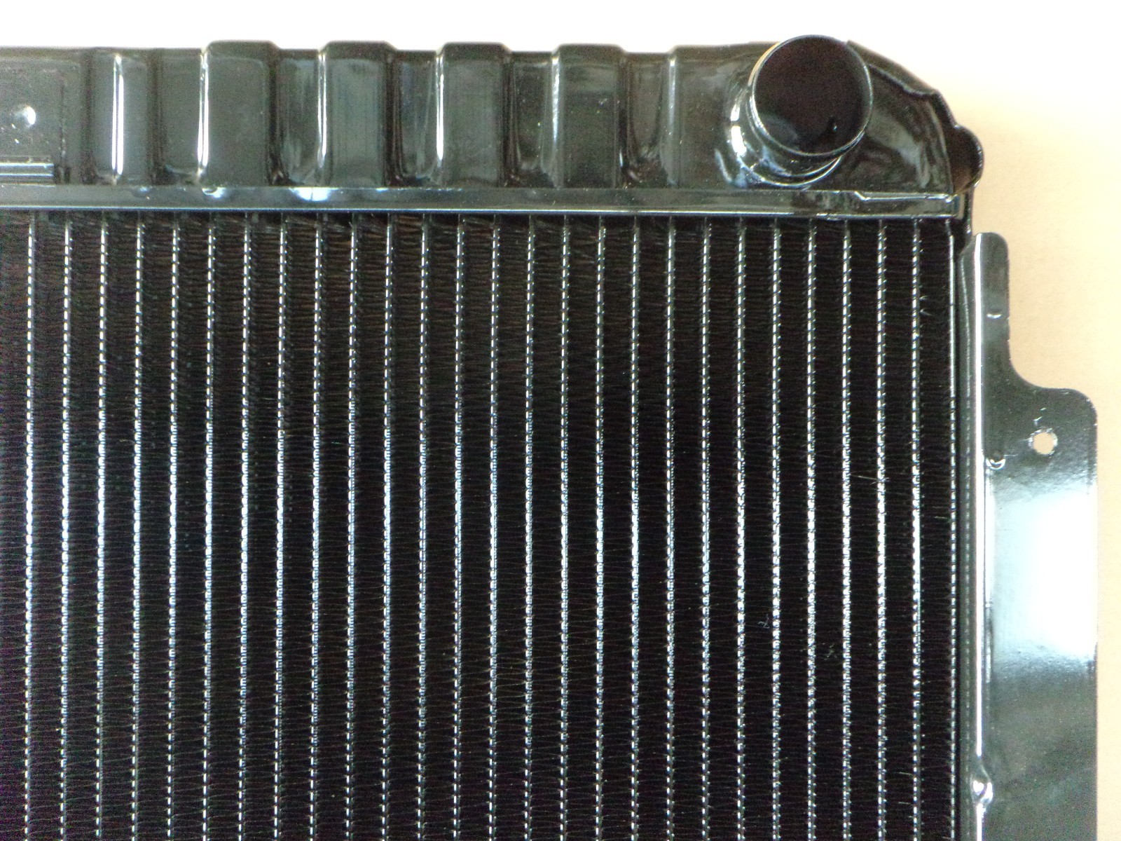 Radiator For Holden HQ HJ HZ HX LH LX V8 Torana Kingswood H/duty 3 Row ...