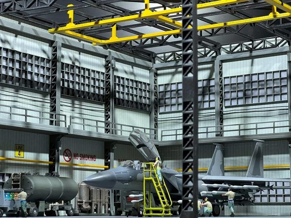 BaseKraft 1/72 Aircraft Display Diorama NATO Hangar Base with Led ...