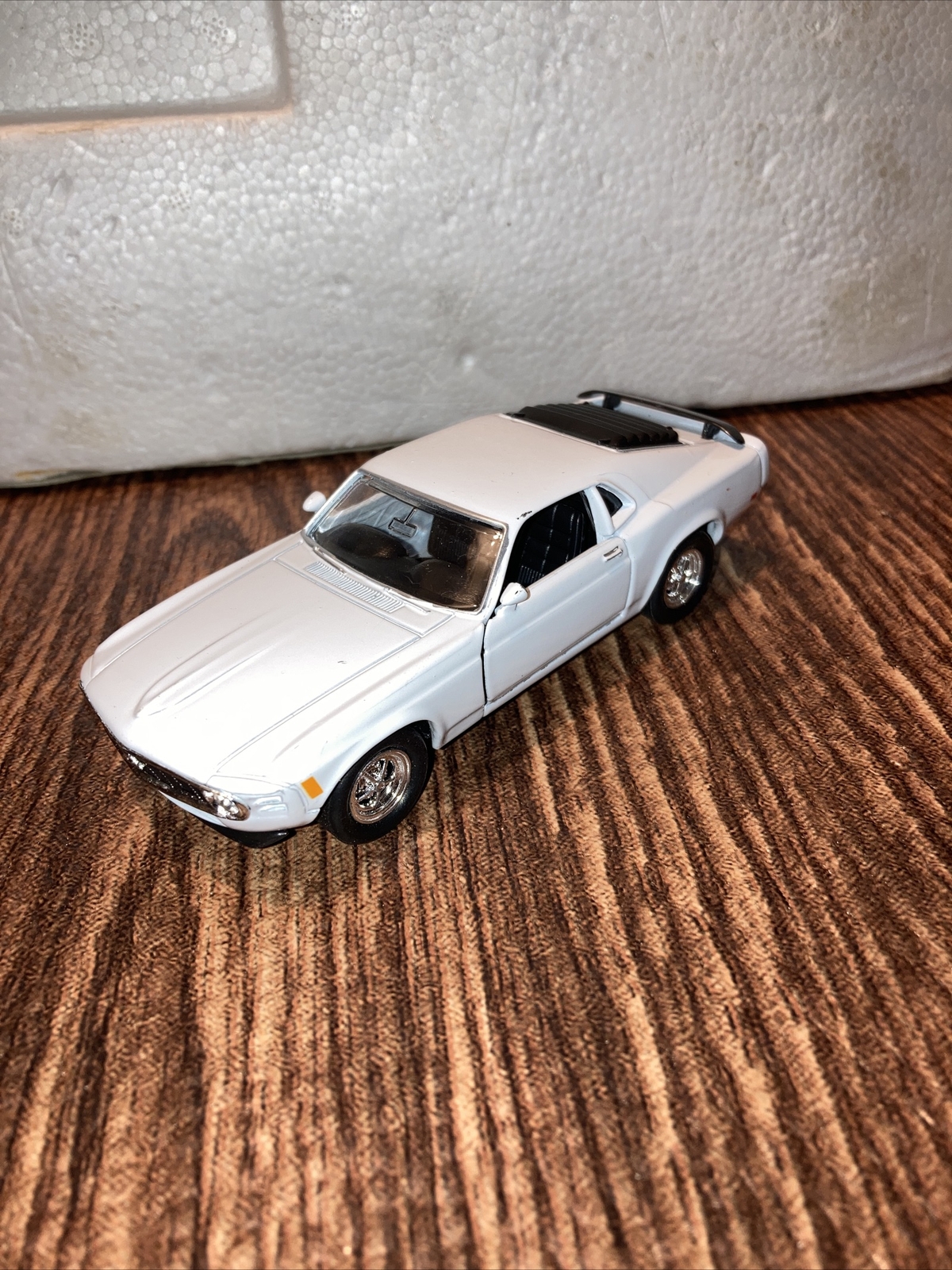 1970 FORD MUSTANG RARE ALL WHITE VARIANT WELLY DIECAST CAR Pullback Car ...