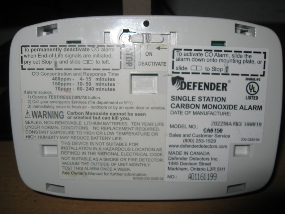 Defender CA6150 - TURNED ON - Battery Powered Carbon Monoxide Detector ...