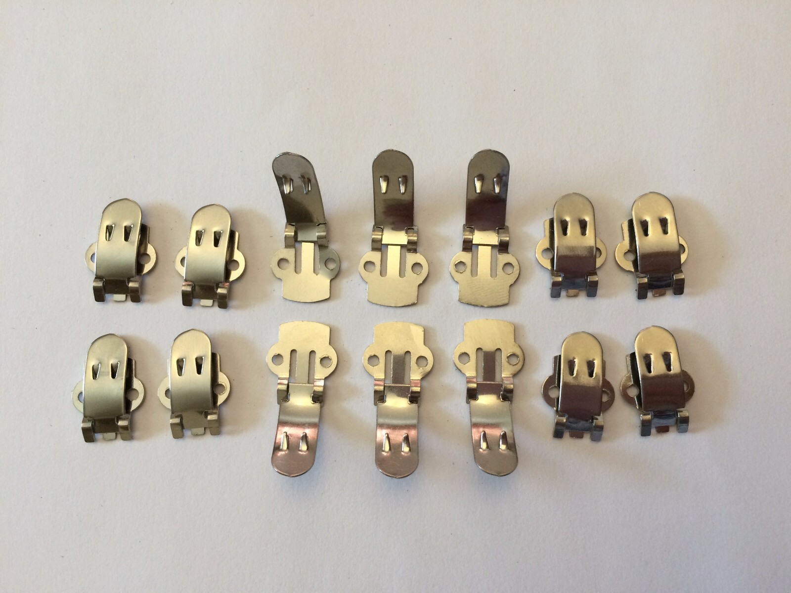 12pcs Set of Shoes Clips for DIY Black or White Felt Pad Backing - 6 ...