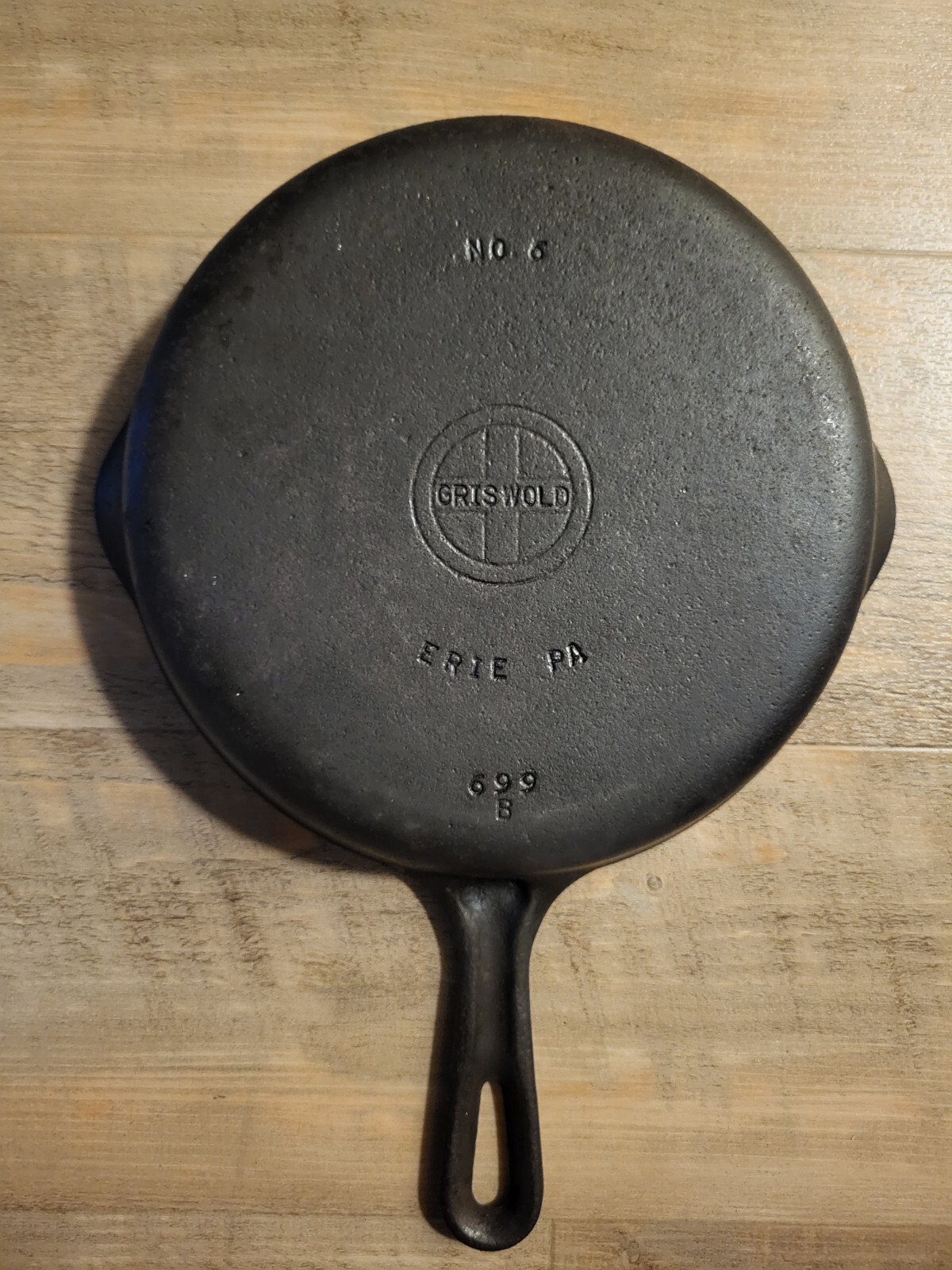 Griswold Cast Iron Skillet #6, Small Block Logo, "V", Groove - Pitting ...