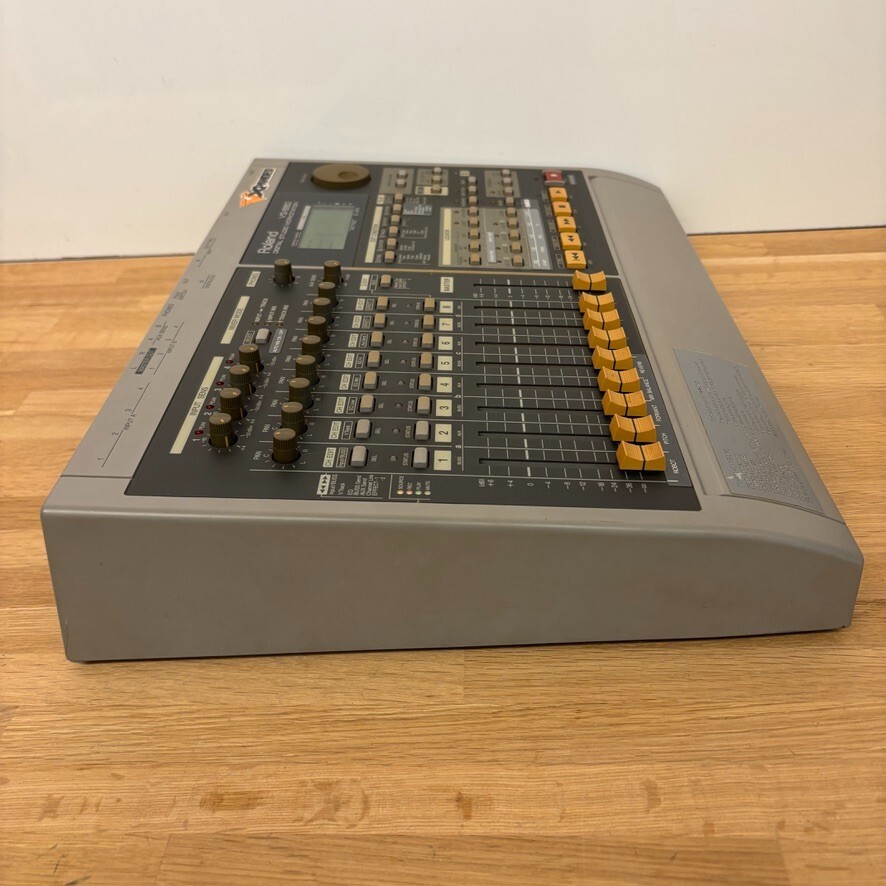 Roland VS-880 Multitrack Recorder Digital Studio Workstation Japan Used ...