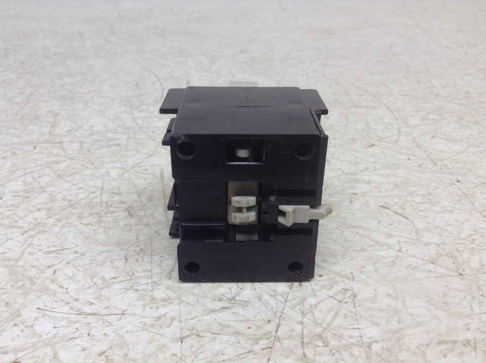 Schneider Telemecanique LA2-D22 Time Delay Block 0.1-30 s LA2-D2 | eBay