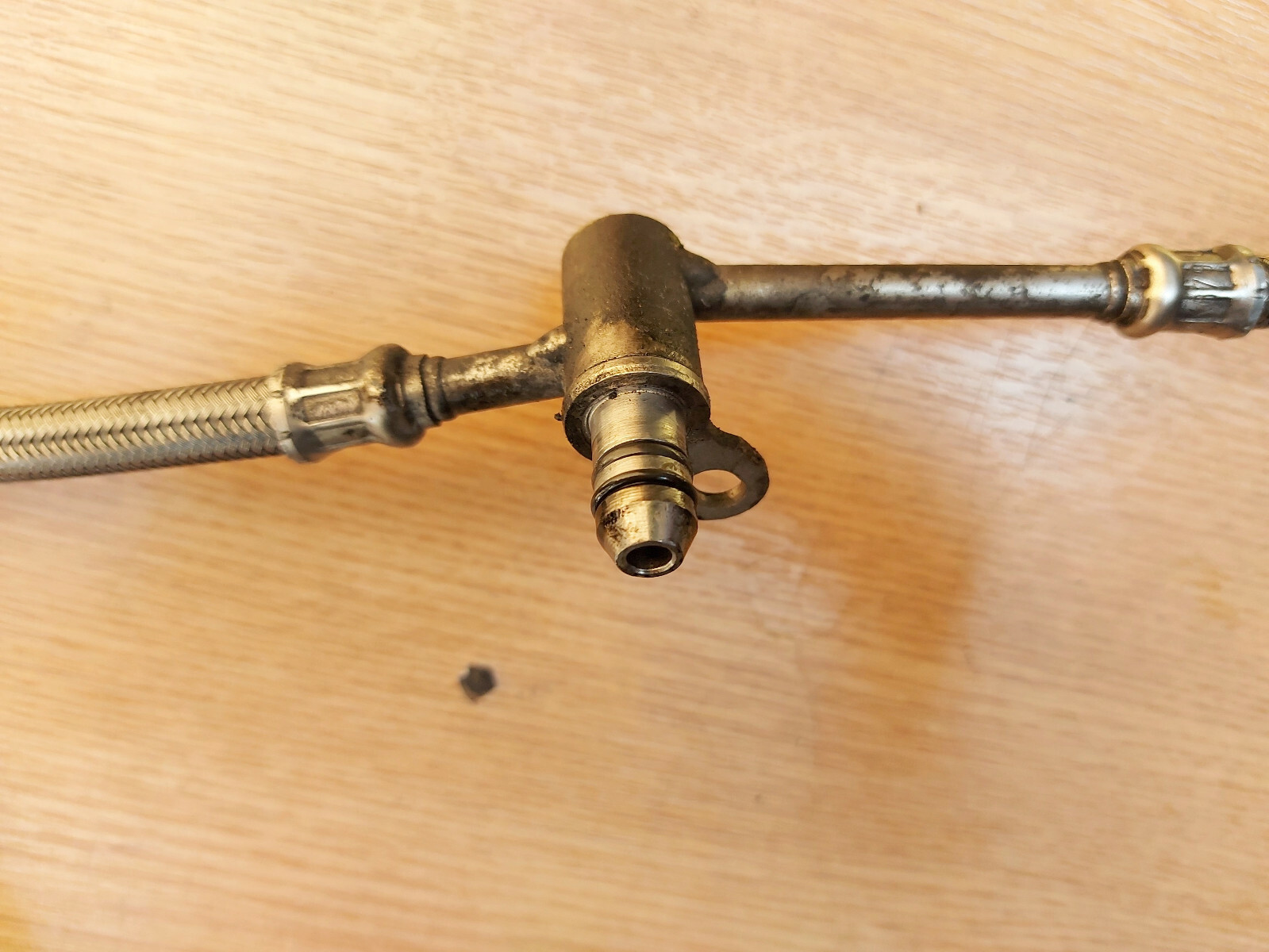 2011 Land Rover Discovery 4 3.0 Tdv6 306dt. 9X2Q6K679CB Fuel Line Pipe ...