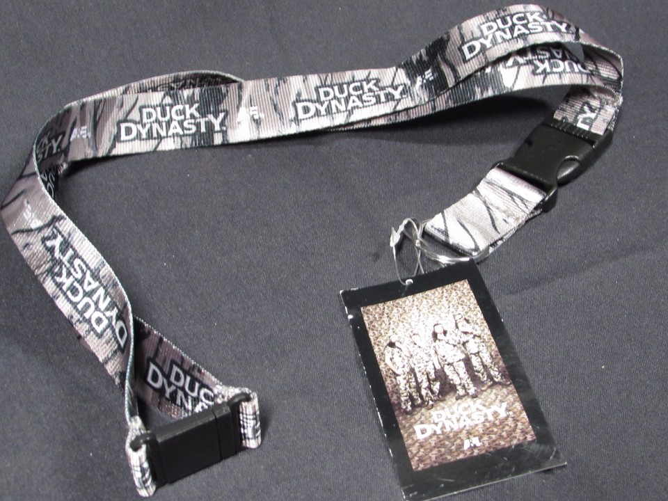 Duck Dynasty Authentic Camo Detachable Quick Release Lanyard Keychain ...