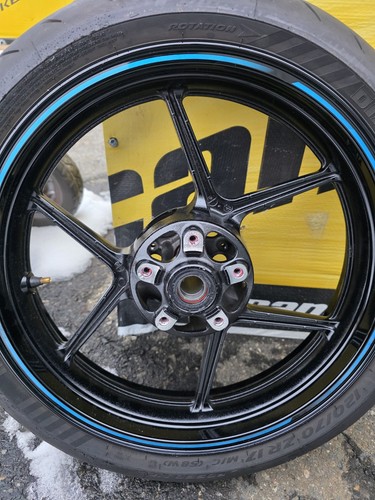 NEW OEM KAWASAKI 2026 ZX6 BLACK+BLUE FRONT RIM+ PIRELLI TIRE (SMALL ...