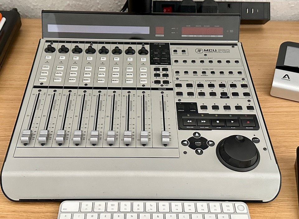 Mackie Control MCU Pro Universal V4.0 (Alps Faders) | eBay UK
