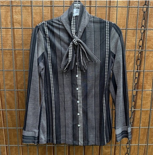 Vintage Dotted Blouse Secretary Top neck bow Jabot black/ & white ...