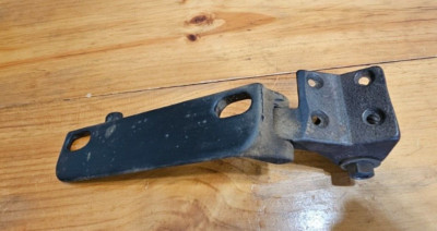 VTg org Singer Treadle Sewing Machine Lift Hinge Spring Hardware Screws ...