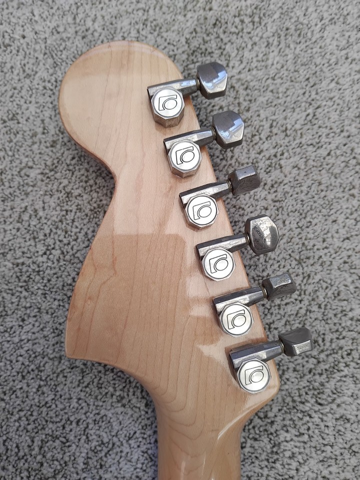 Fernandes FST70 Stratocaster Stone Logo Vintage Guitar MIJ 1970s ...