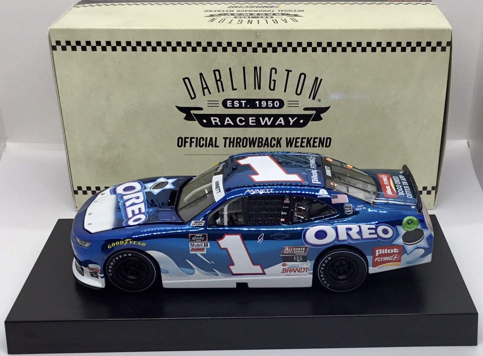 2020 1/24 #1 Michael Annett “Oreo Darlington Camaro” CC - 1 of 72 Same ...