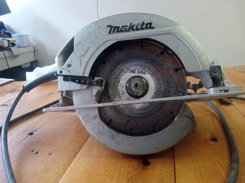 Makita HS7600 7-1/4 Inch Corded Circular Saw W/Metal Cutting Blade ...