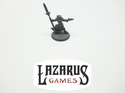 Privateer Press Warmachine Cygnar: Captain Victoria Haley (primed metal ...