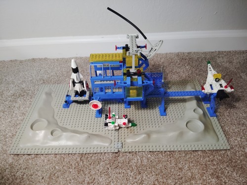 Lego Classic Space Inter-Galactic Command Base Set #6971 90% Complete ...