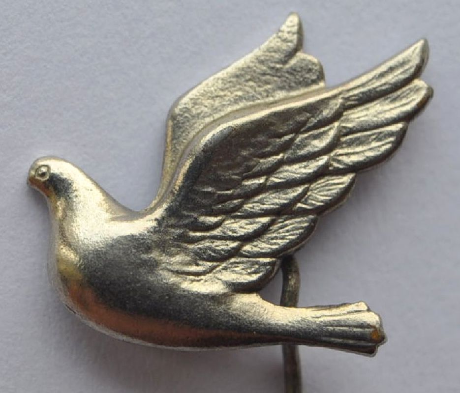 1980 USSR Soviet Russia Moscow Olympics WHITE DOVE PEACE BIRD Pin Badge ...