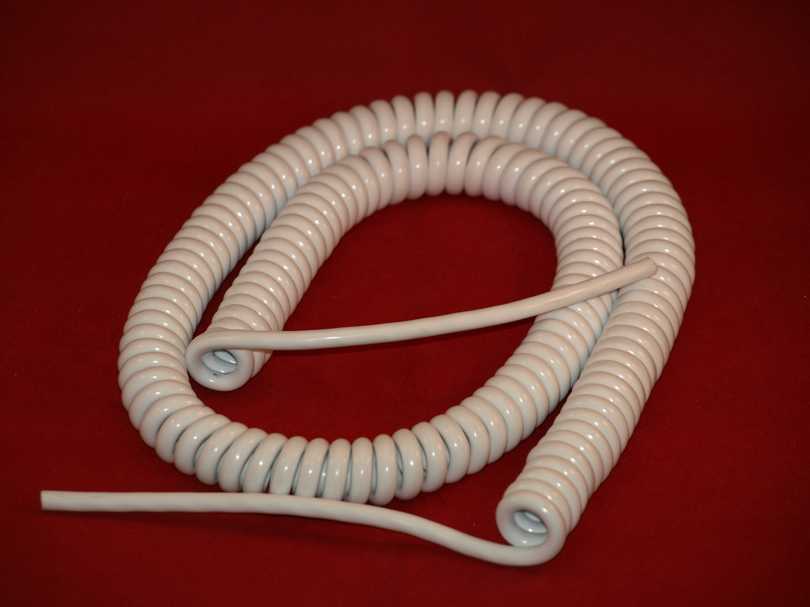 KALESTEAD CURLY COILED MAINS CABLE,(6 AMP) PVC/PUR WHITE ,CLOSED LENGTH ...