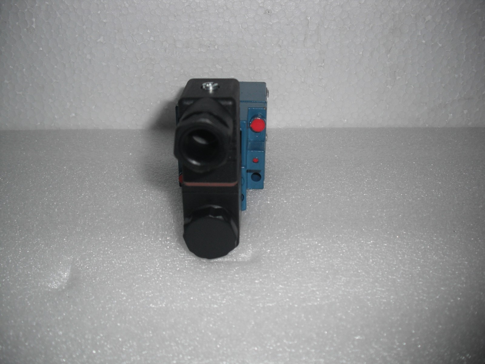 Rexroth 7291 FD 11W47 MNR 3722260220 Valve | eBay