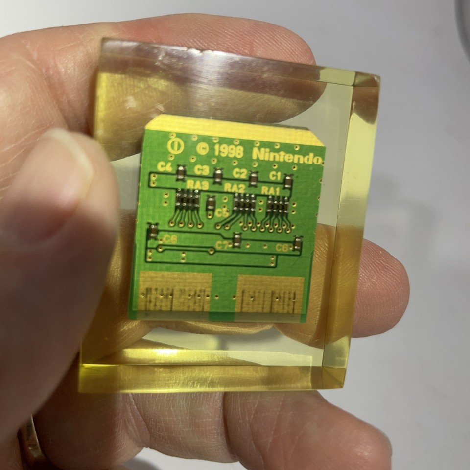 Nintendo 64 Expansion Pak N64 NUS-RMC-10 Chip Paperweight Lucite 1989 ...