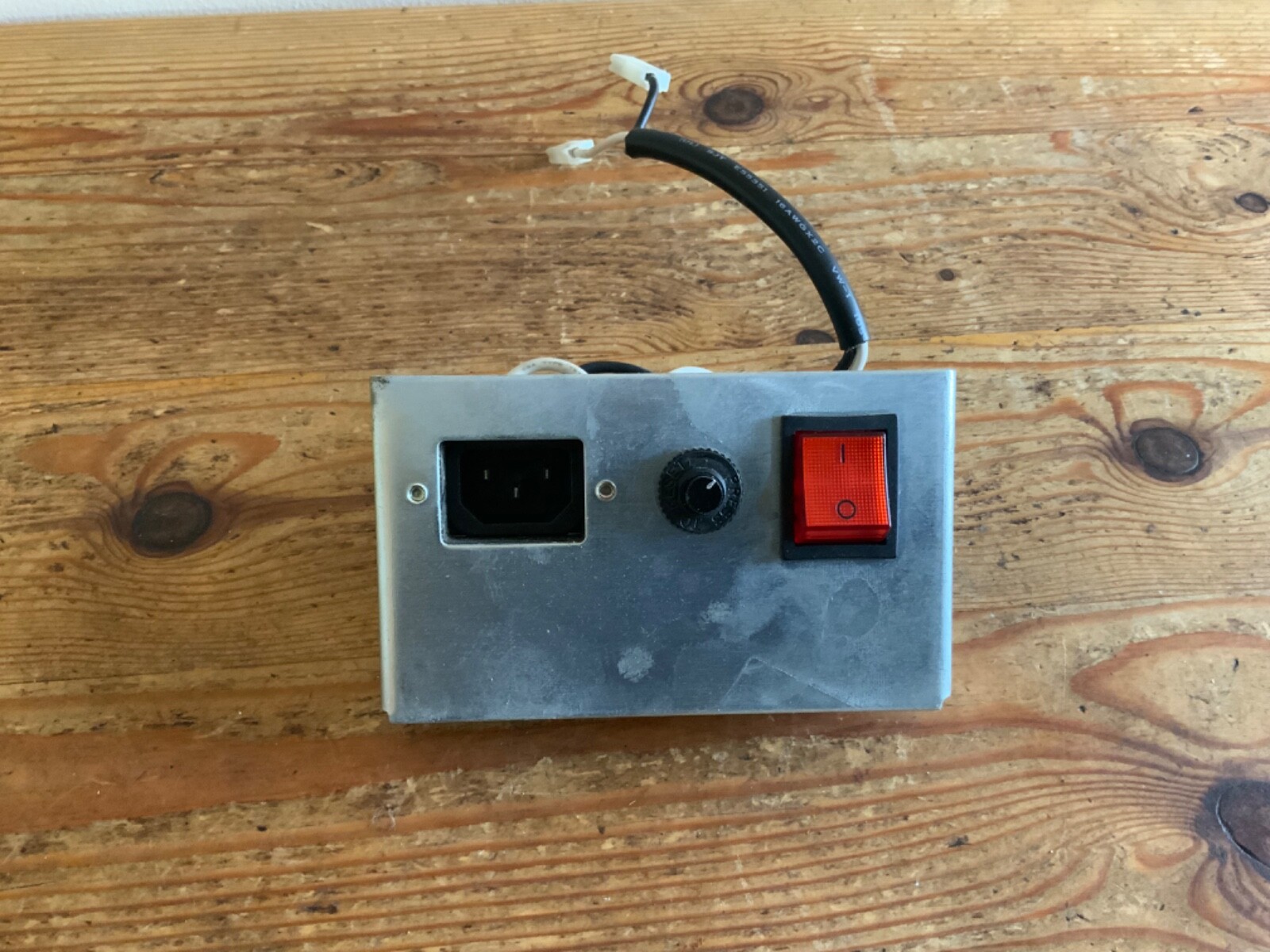 TUNTURI J3F TREADMILL POWER SWITCH/CIRCUIT BREAKER & POWER INPUT SOCKET ...