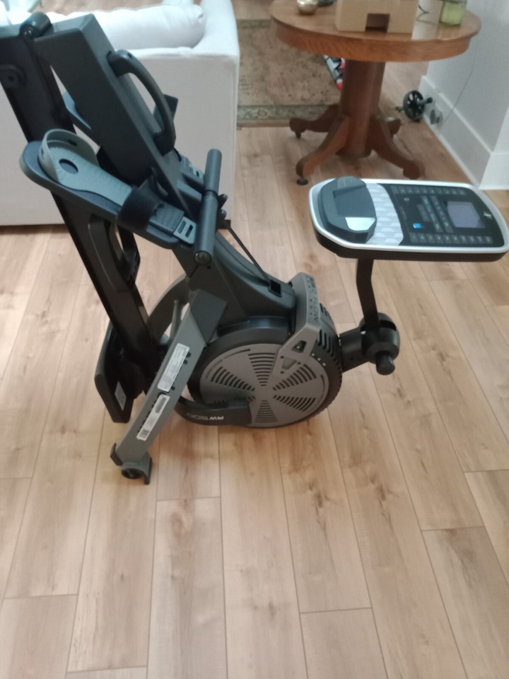 Nordic Track Rowing Machine RW900 - New used only times - Local Pickup ...