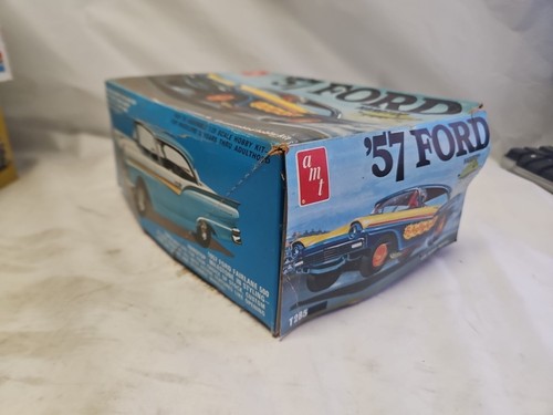 AMT '57 FORD HARDTOP FLASHBACK 1/25 SCALE MODEL KIT | eBay
