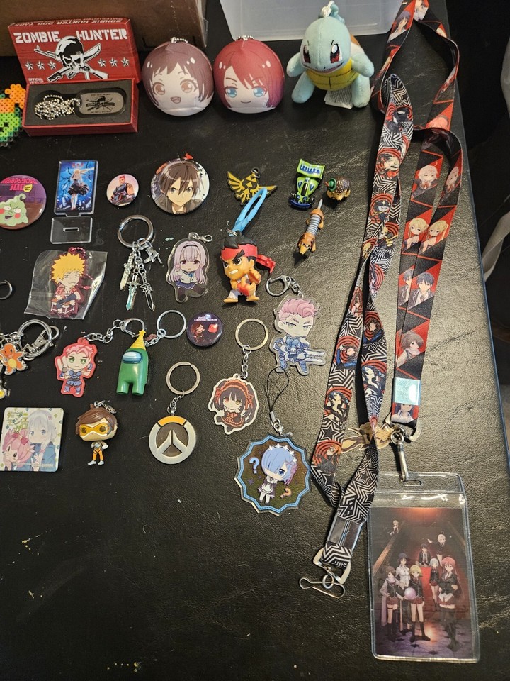 Random toys, keychains and collectibles lot! (some lightly used & some ...