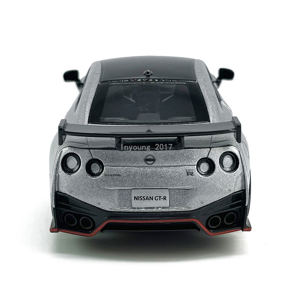1:32 Nissan GT-R Nismo Diecast Model Car Metal Toy Cars Zinc Alloy ...
