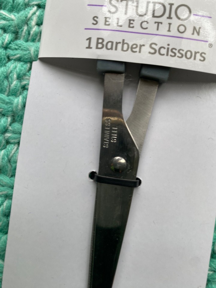 Hairdressing Hair Cutting Barber Saloon Scissors for Professional Usage ...