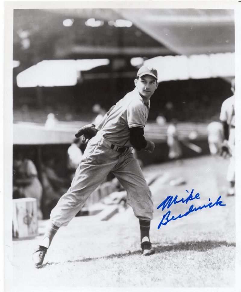 MIKE BUDNICK NEW YORK GIANTS SIGNED AUTOGRAPHED 8X10 PHOTO W/COA | eBay